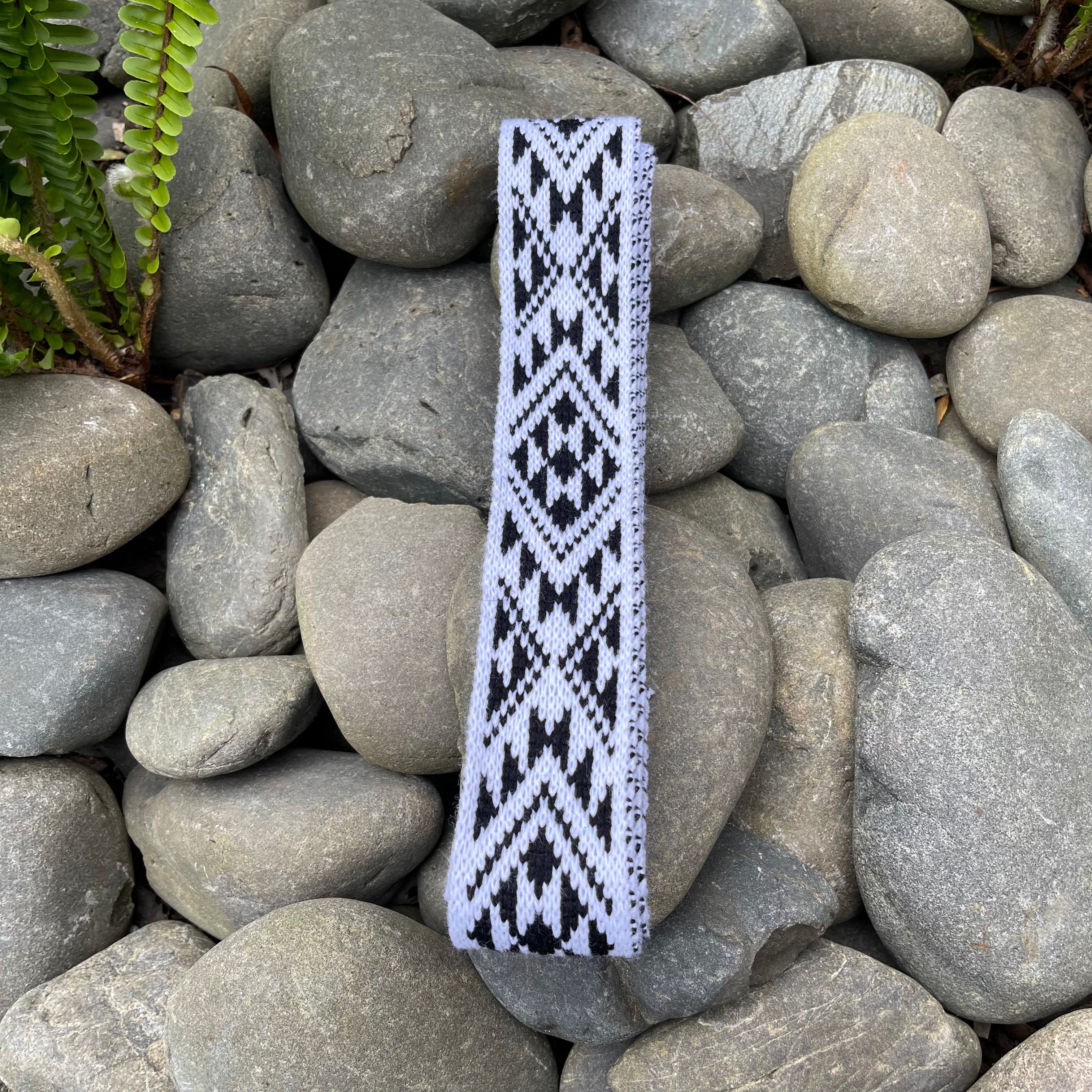 White and Black Pātiki – Tarati Design
