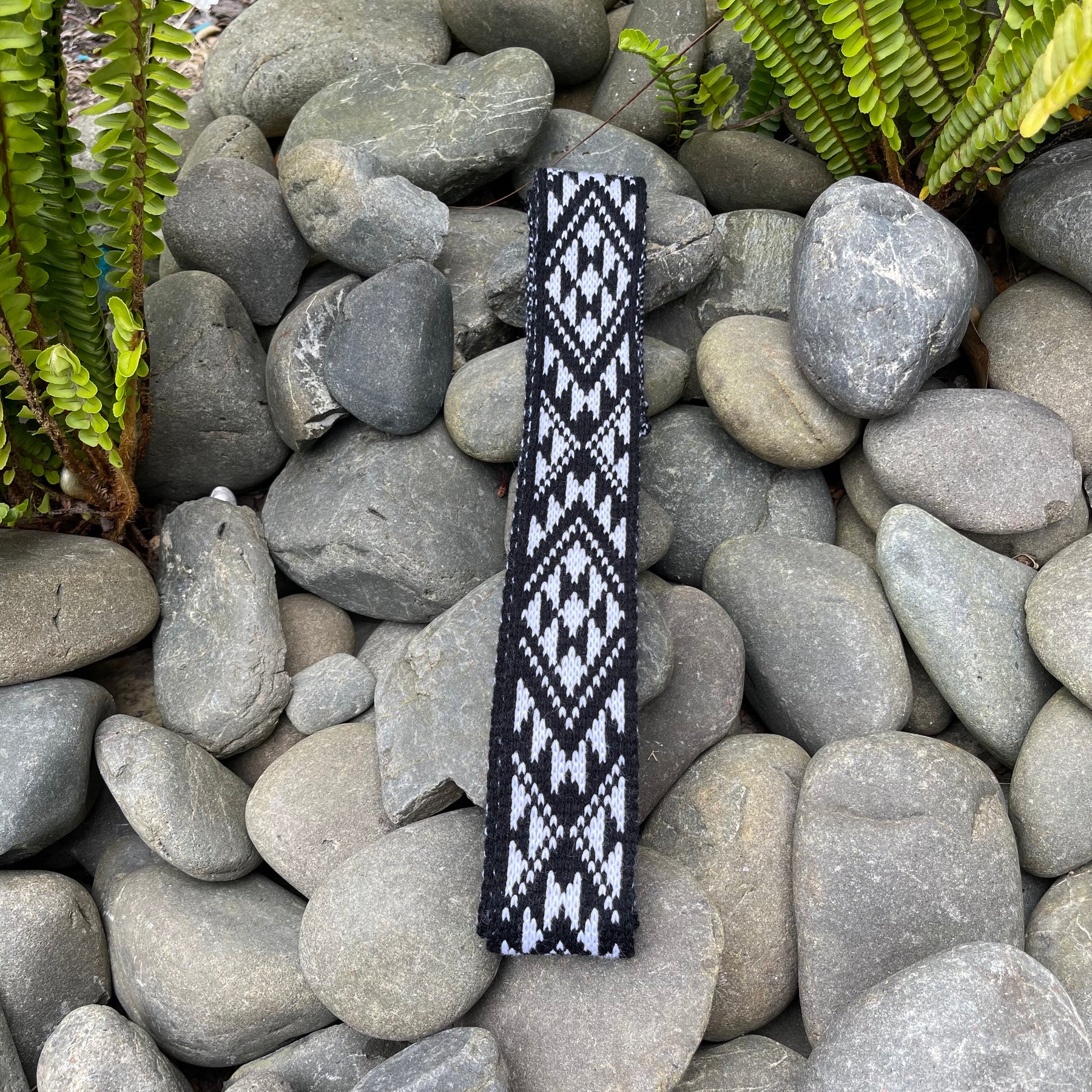 Black and White Pātiki – Tarati Design