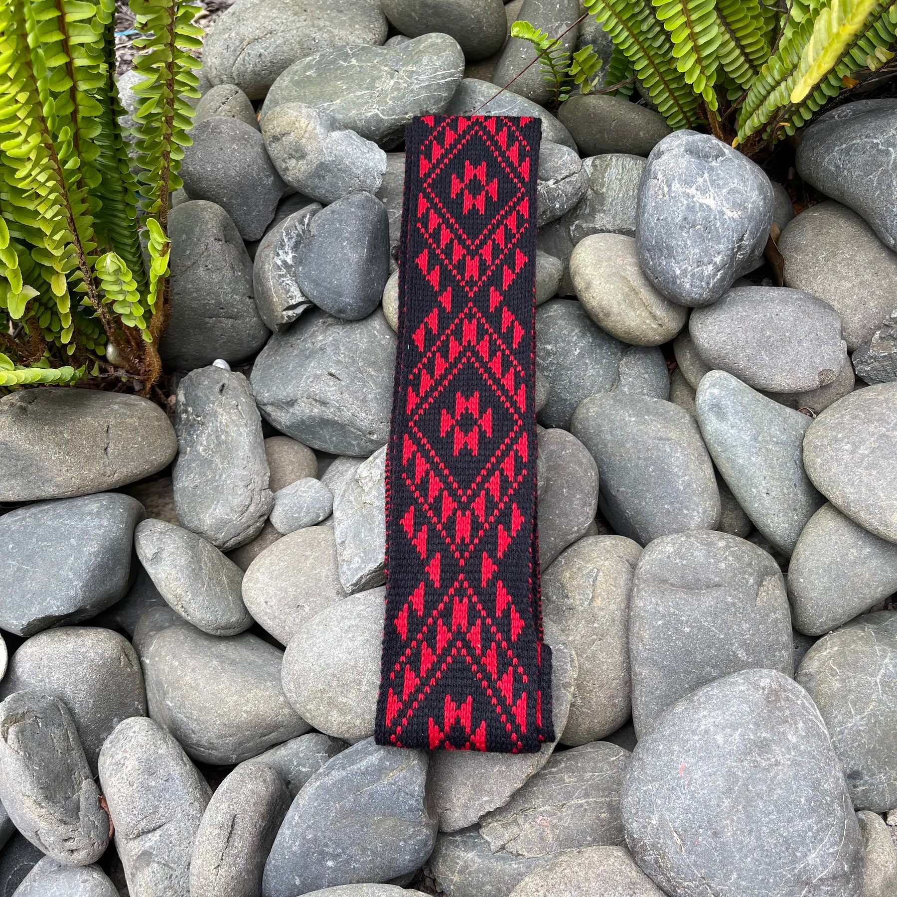 Red and Black Pātiki – Tarati Design