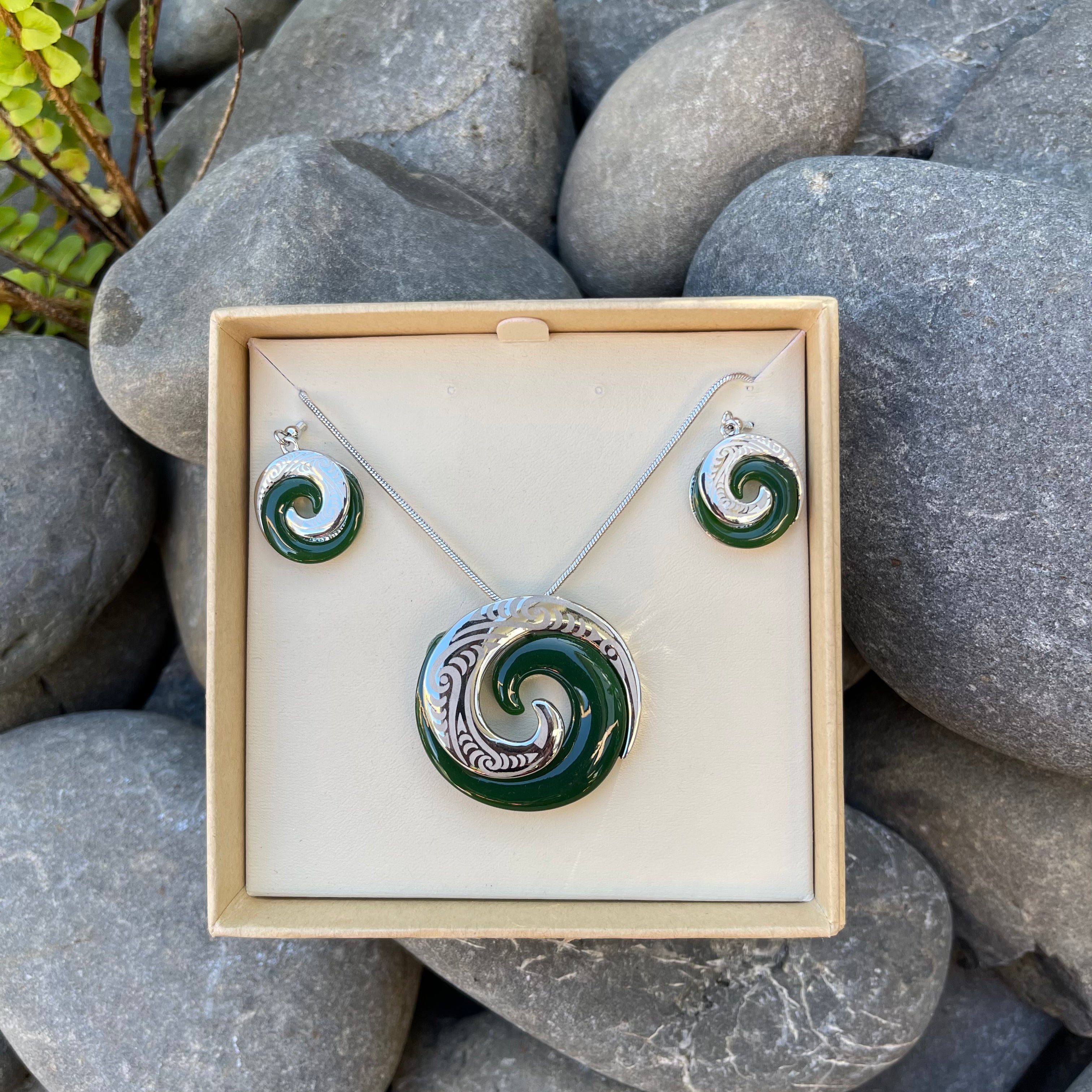 Green Koru Jewellery Set – Tarati Design