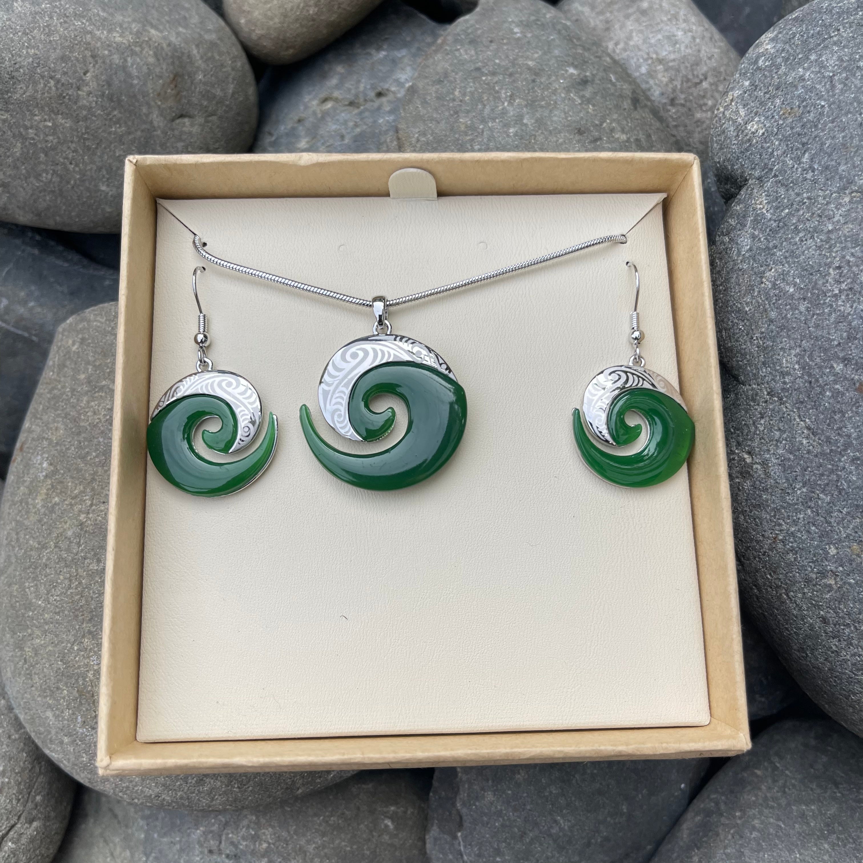 Green Koru Jewellery Set – Tarati Design