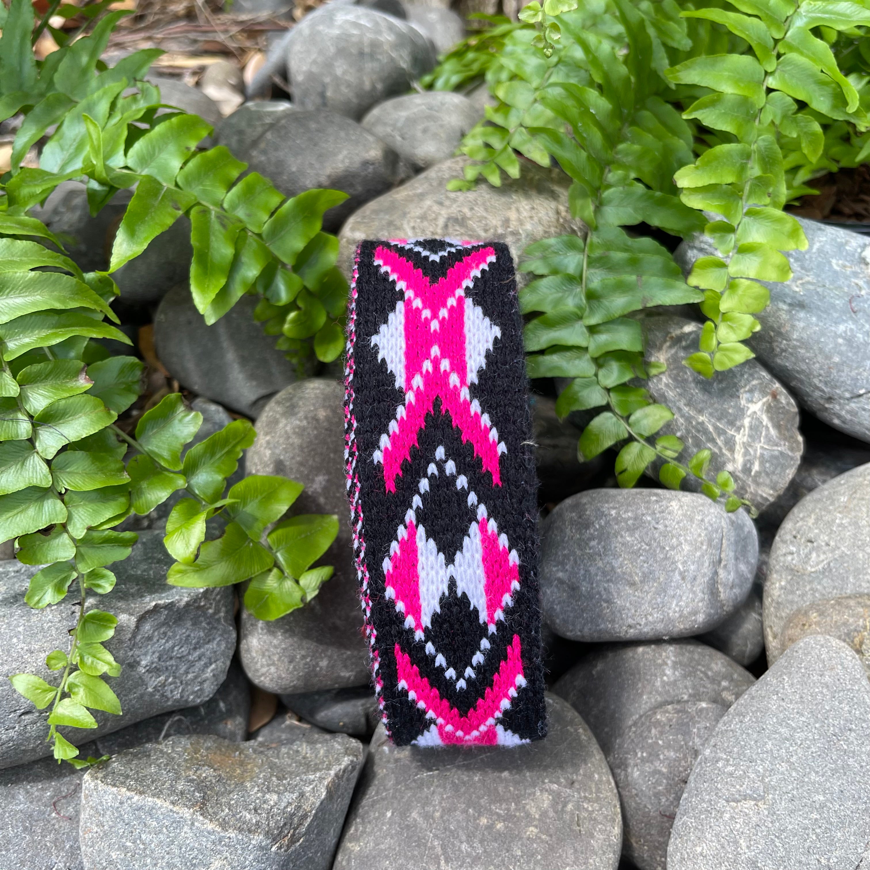 Pink Pātiki – Tarati Design