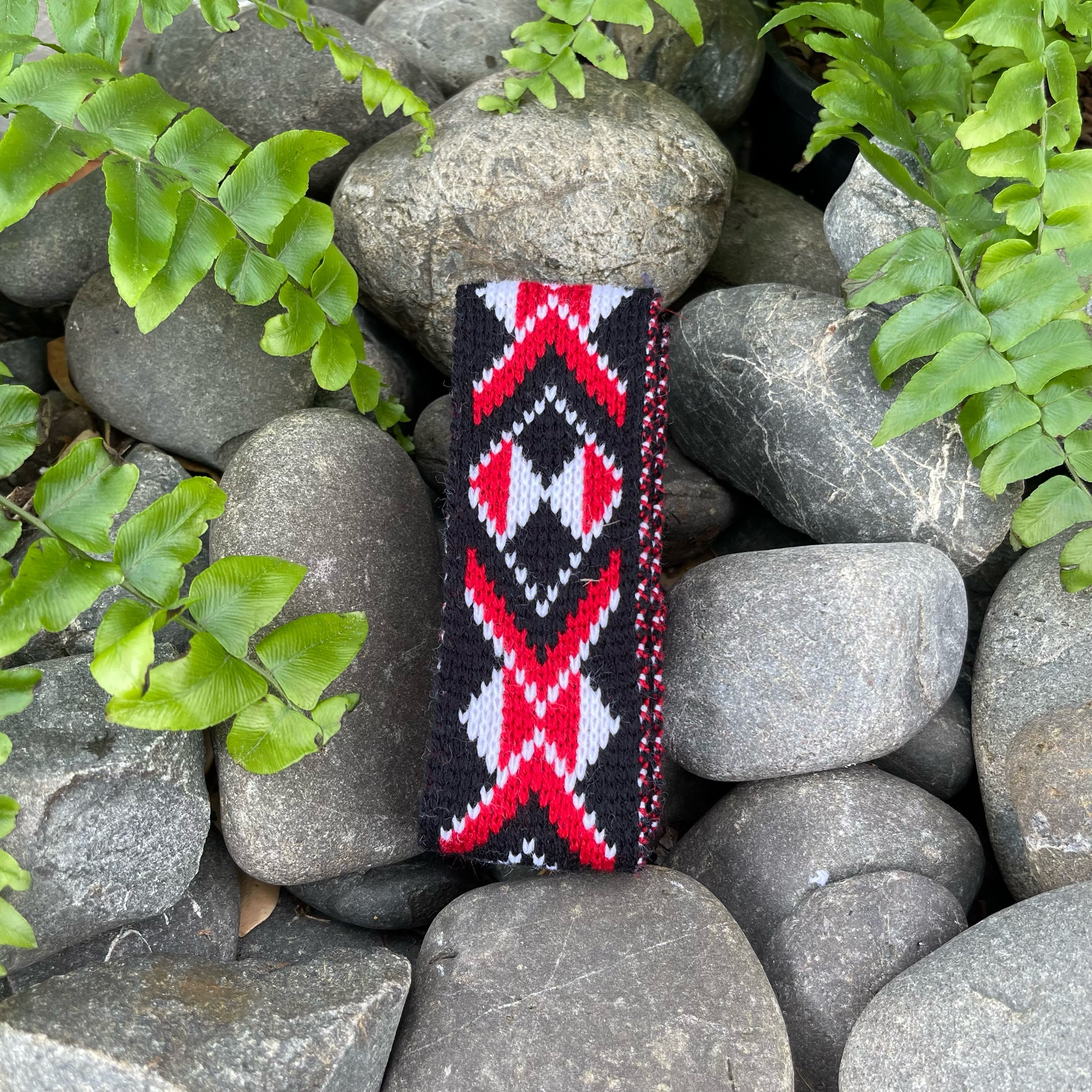 Red Pātiki – Tarati Design